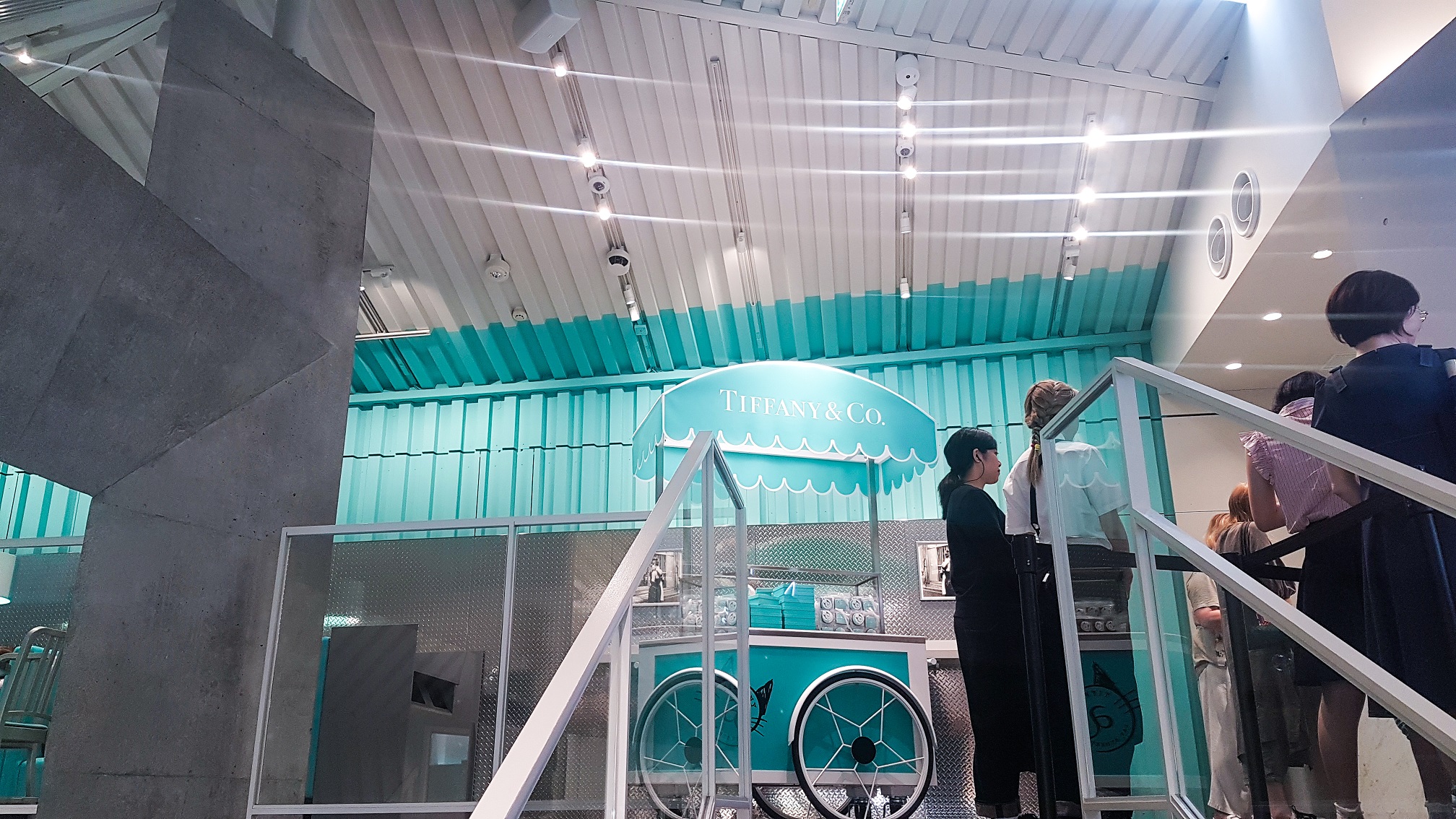 4 Ways Interior Design Affects Human Behaviour | Chronos Studeos